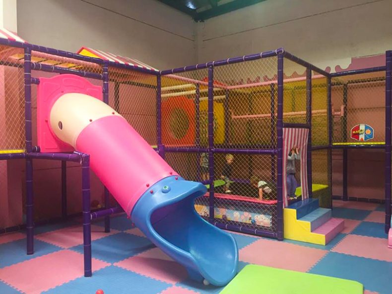 HDM visits Candyland Playhouse in Vineyard - Hills District Mums