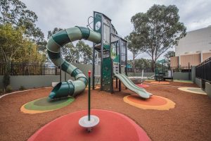 Pubs, clubs and restaurants with a playground in or near the Hills ...